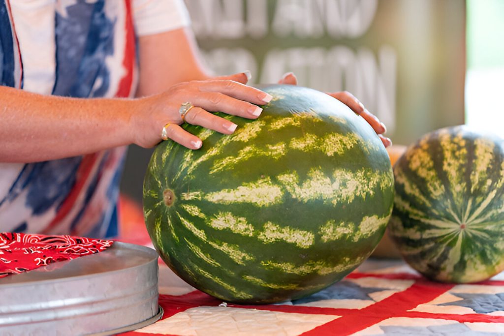 3 tips to pick out a sweet watermelon - High Plains Journal