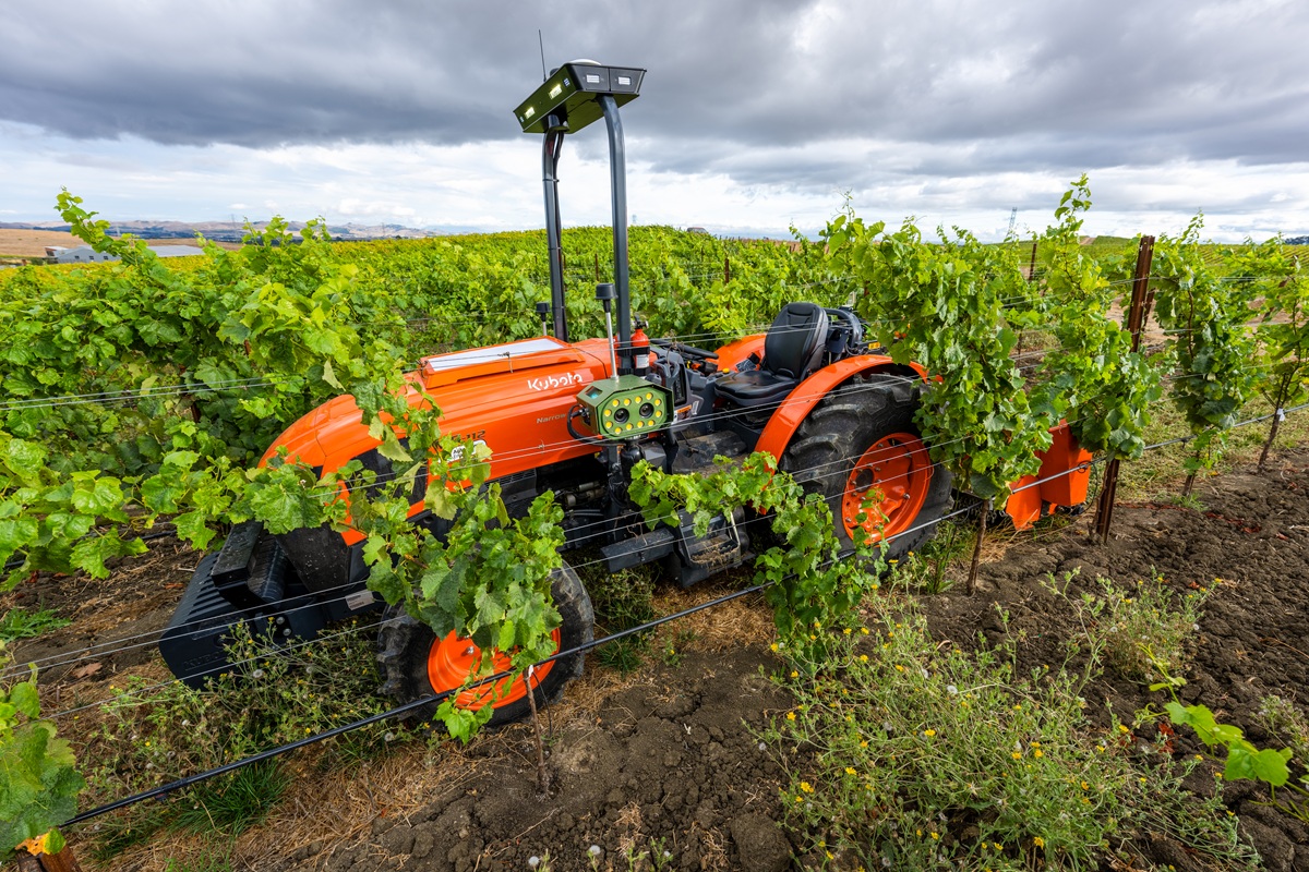 Kubota unveils autonomous tool for M5 narrow specialty tractor - High ...