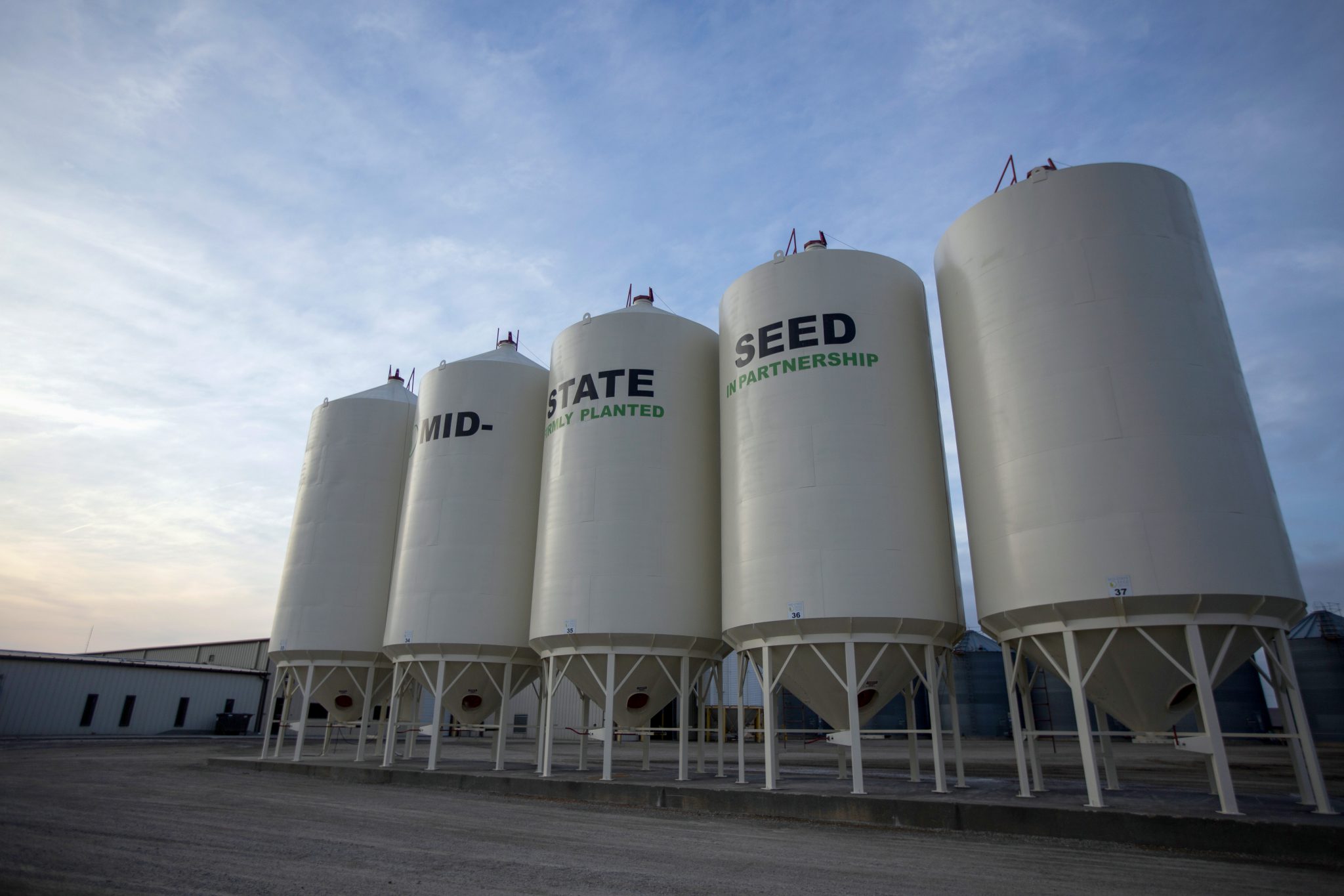 Beck’s announces acquisition of Mid-State seed facility - High Plains ...